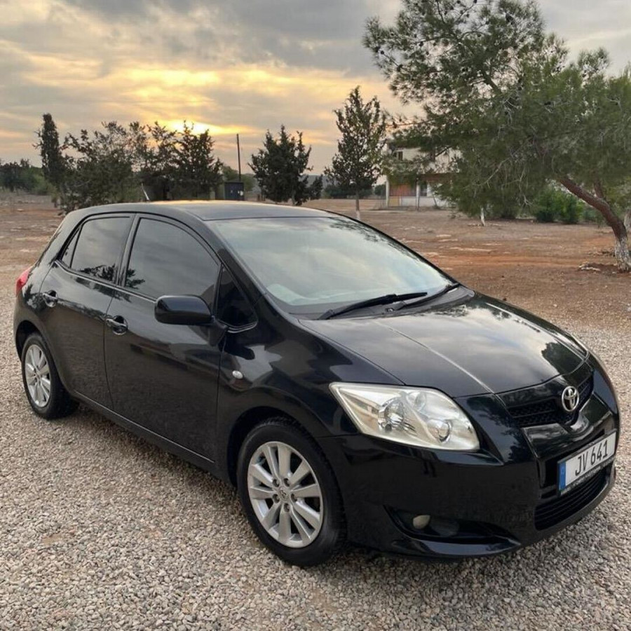 Toyota auris model car for sale in Cyprus | ekosesin
